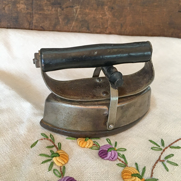 Early 1900’s Tiny Sad Iron with Removable Handle - Day Trip Treasures