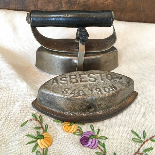 Early 1900’s Tiny Sad Iron with Removable Handle - Day Trip Treasures