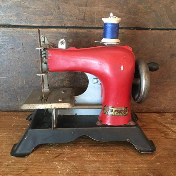 1940’s – 1950’s Little Princess Sewing Machine, the Hoge Mfg Co., New ...